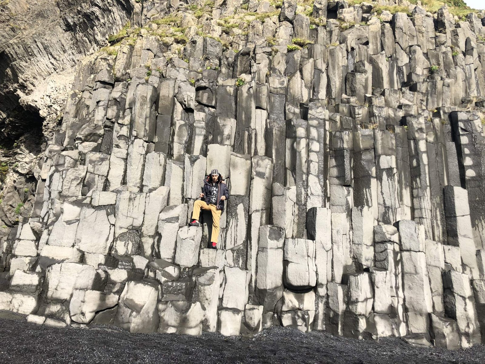 Iceland Black Beach : Reynisfjara and the Road to Vik