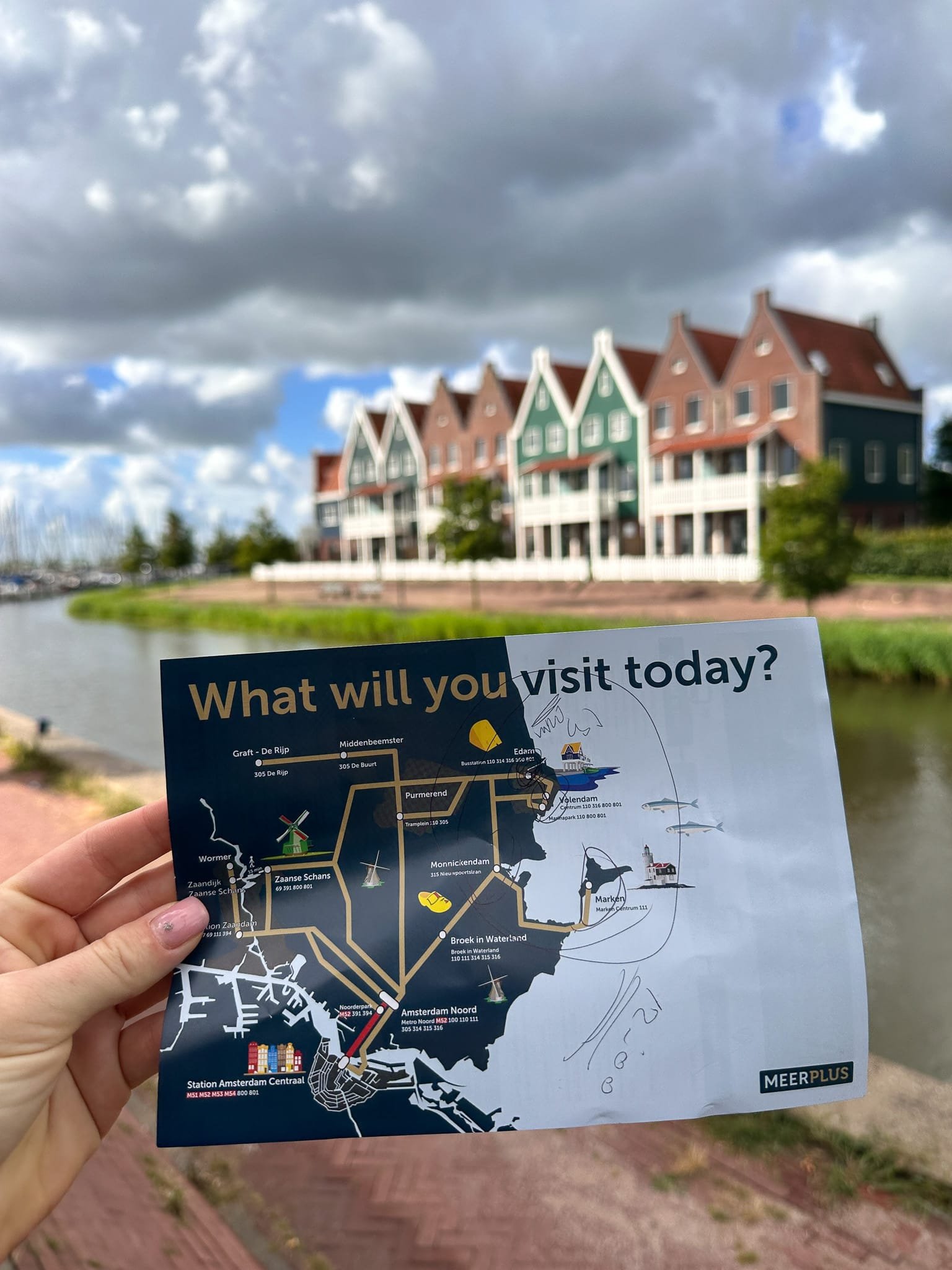 A Day in Edam & Volendam: Cheese, Canals, and Dutch Countryside ...