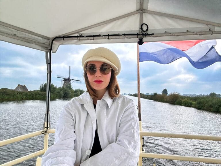 Kinderdijk: A Day Trip to Holland's Iconic Windmills - Vivalalilia ...
